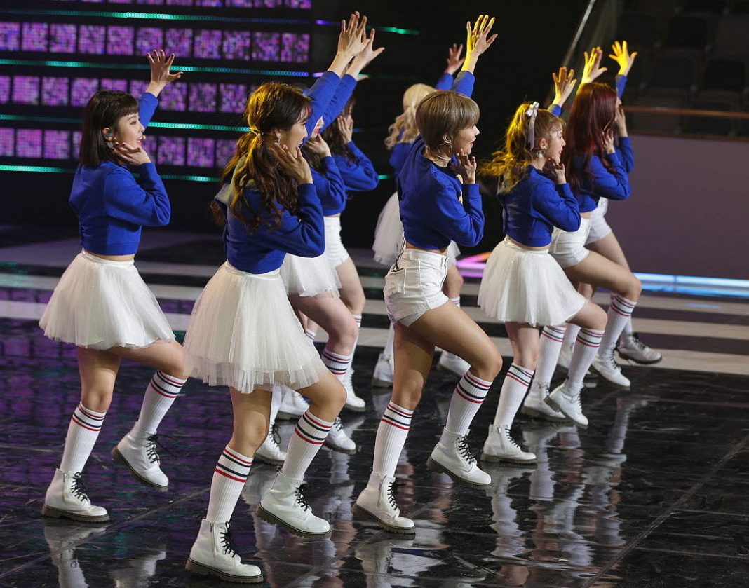 MOMOLAND pictorial, from girls to ladies - Kbopping