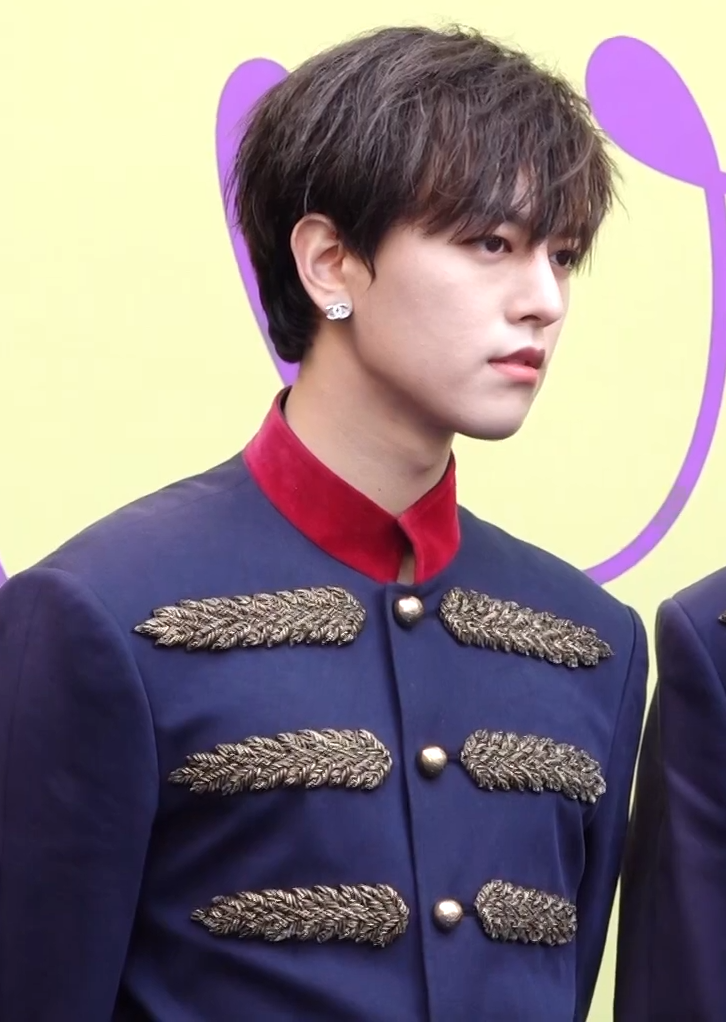 ONEUS, 1st place in music show for the first time since debut - Kbopping