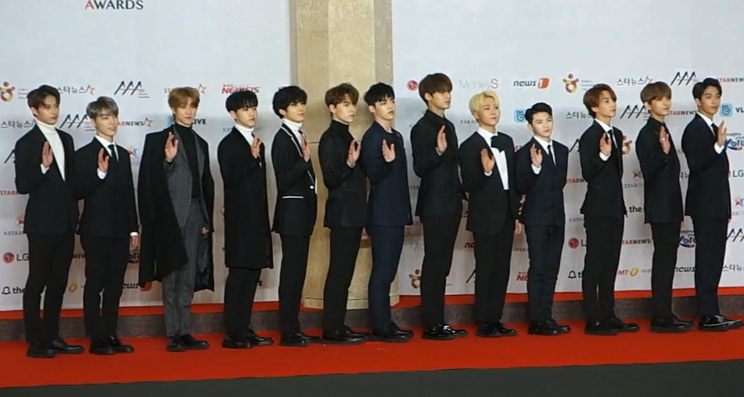 [Photo] Seventeen at the photo wall event - Kbopping