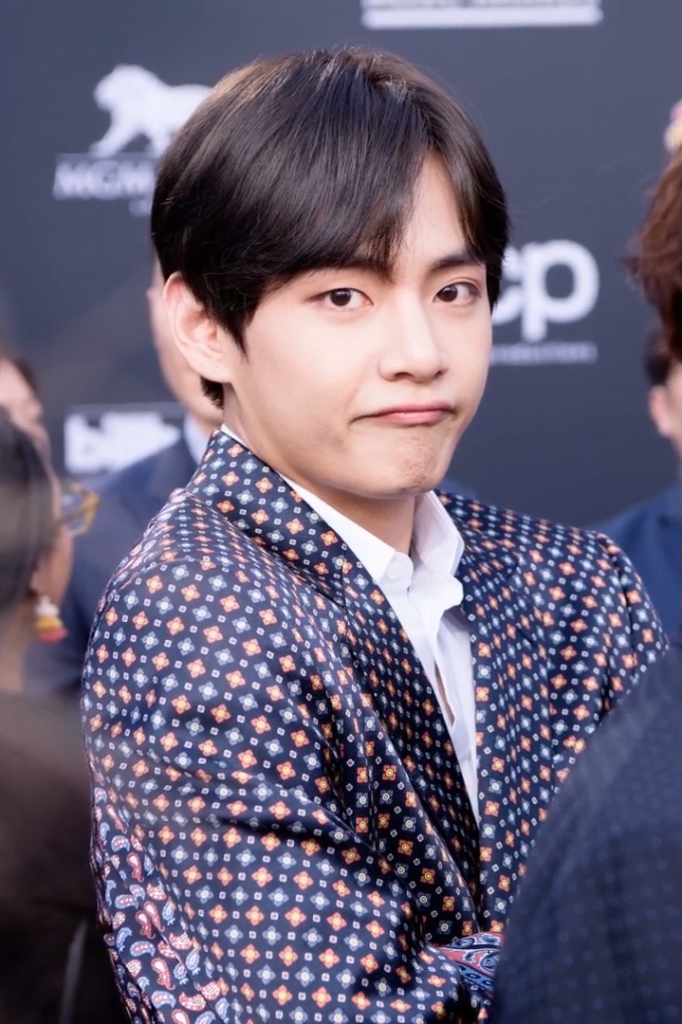 BTS V, World's Most Popular Artists in Influencer Ranking - Kbopping